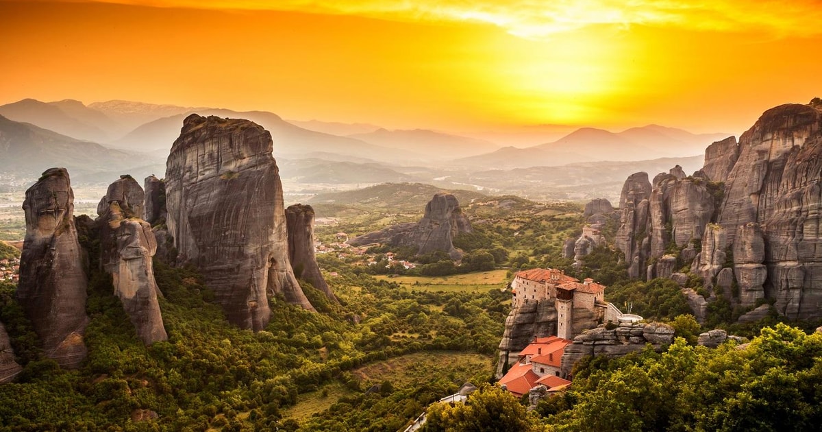 Atene: Meteora - Tour di 2 giorni per piccoli gruppi con alloggio ...