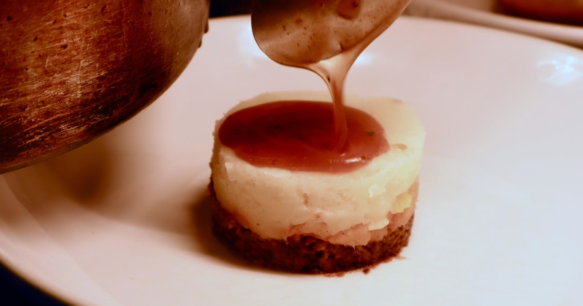 Edinburgh: Food Tour with Scotch, Haggis, Secret Dish & More | GetYourGuide