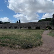 Romeinse oude aquaducten en villa van Quintili privétour | GetYourGuide