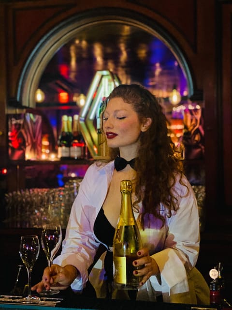 Secret Square Paris : Strip-Tease Cabaret Parisino Ticket de entrada ...