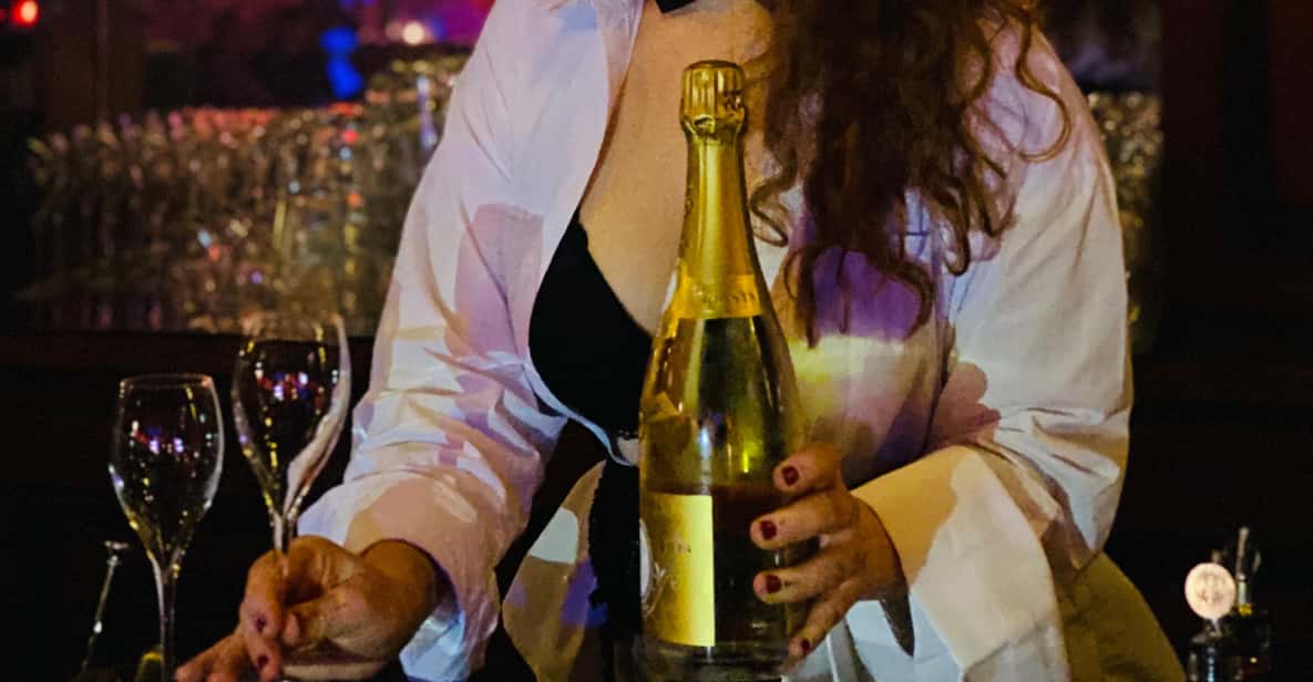 Secret Square Paris: Pariser Strip-Tease Kabarett Ticket | GetYourGuide