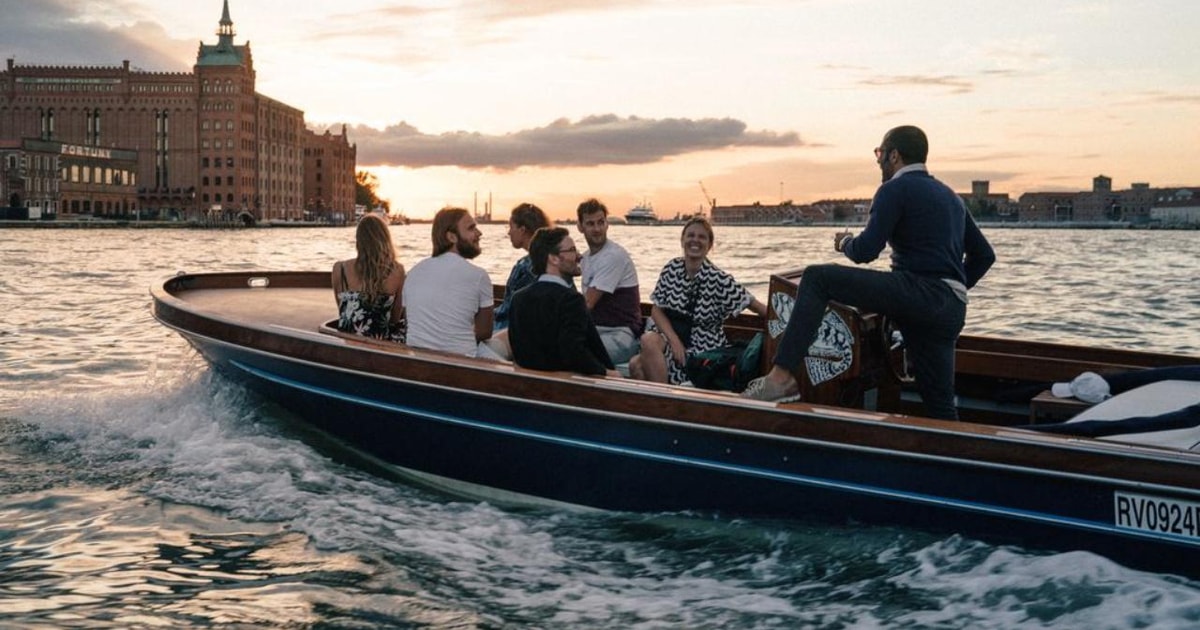 Velence: Csatornák és rejtett gyöngyszemek hajókirándulás | GetYourGuide