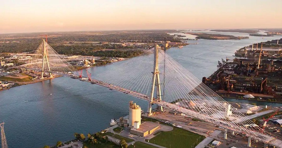 Detroit: Bridge Helicopter Tour | GetYourGuide