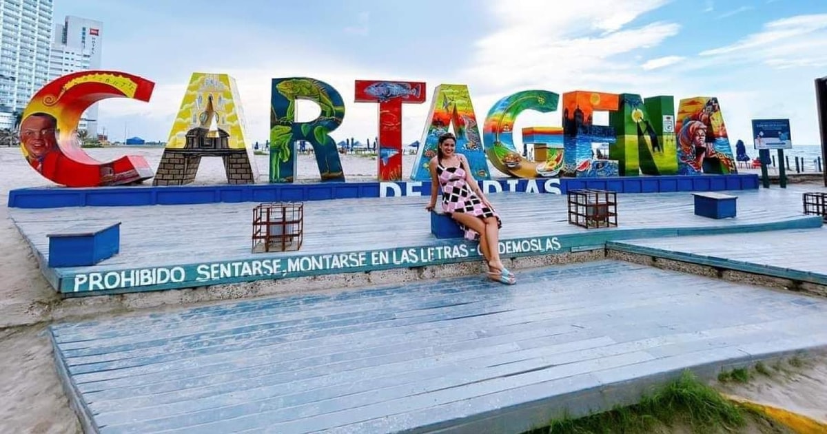 Cartegena: Panoramische stadstour in Chiva met tweetalige gids | GetYourGuide