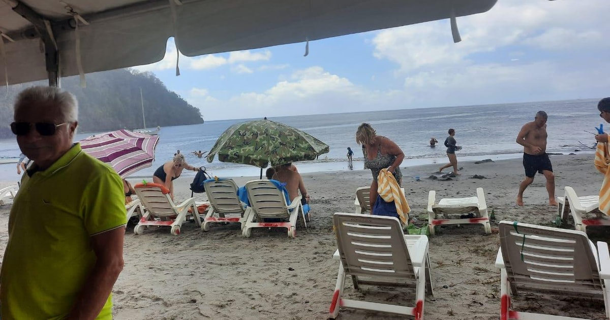 St. Vincent: Benedenwindse eilanden tour met Dark View watervallen ...