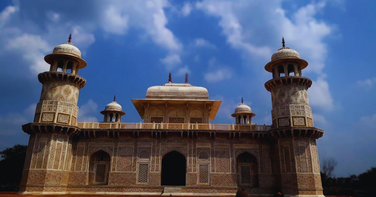 Taj Mahal Entry Ticket Online and Tour Guide | GetYourGuide