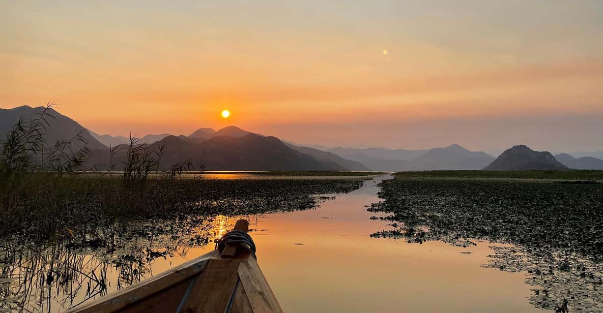 Tour romantico al tramonto sul lago di Scutari con bevande e snack | GetYourGuide