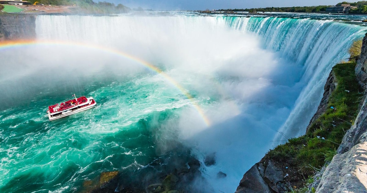 Toronto : Tour en bateau des chutes du Niagara, derrière les chutes et ...