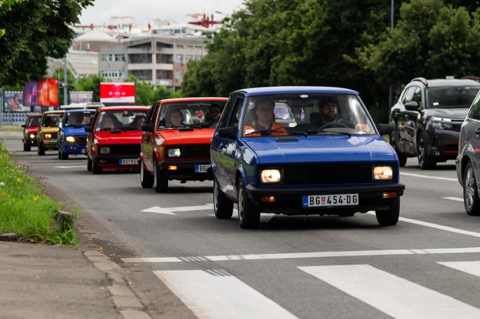 Recorrido en coche antiguo: Un viaje por la historia de Yugoslavia ...