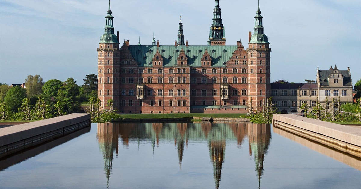 A Easy Pace Tour of Kronbog Castle and Frederiksborg Palace | GetYourGuide