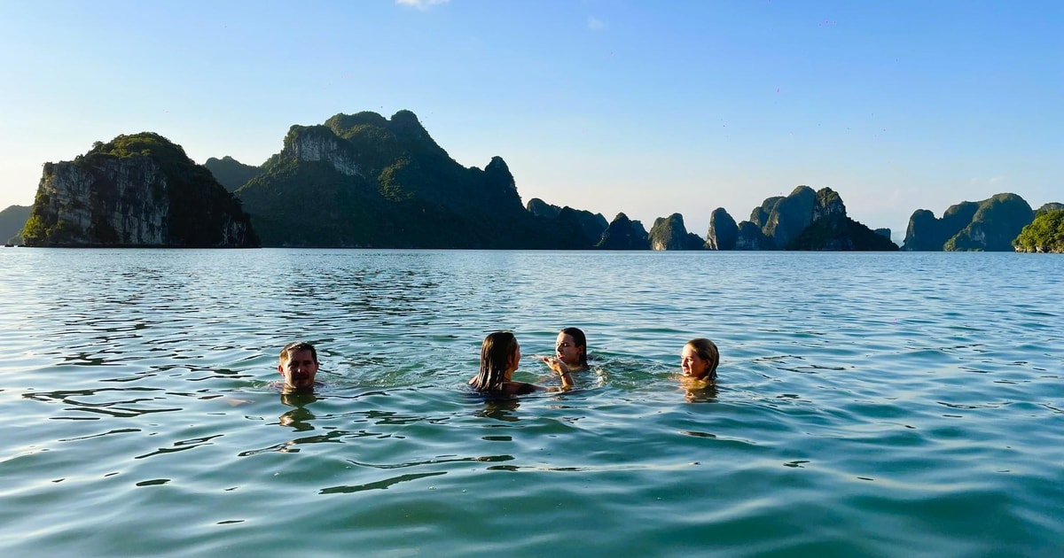 Zátoka Lan Ha - ostrov Cat Ba 2D1N Soukromá loď z Hanoje | GetYourGuide