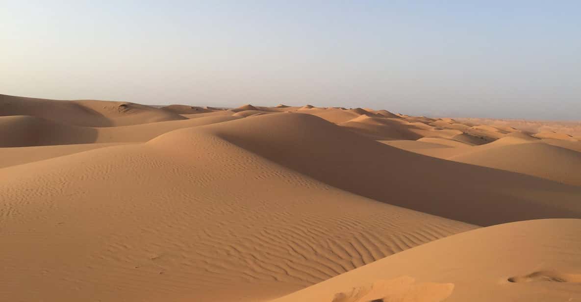 Vanuit Muscat: Privésafari Woestijn, overnachting & Wadi Khalid ...