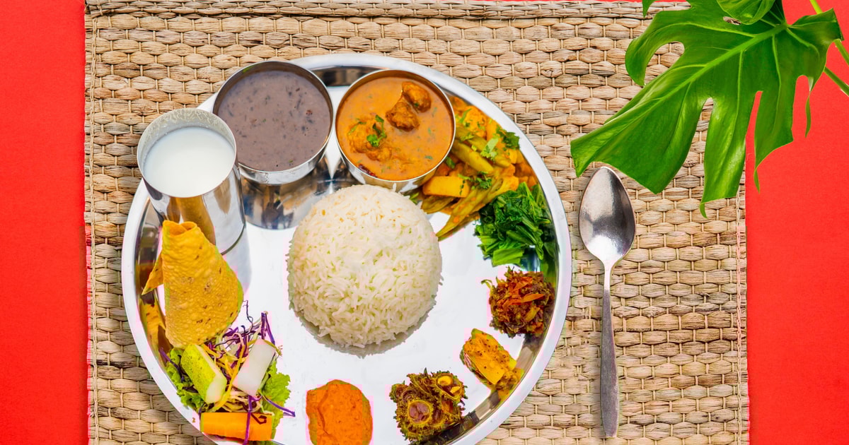 Kathmandu: Bhaktapur Clay Art, Nepali Lunch and Folk Music | GetYourGuide