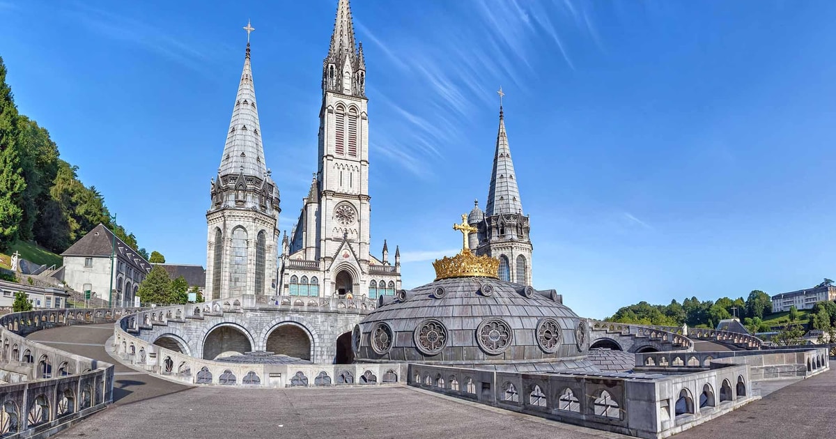 Lourdes: tour privado a pie de día completo con guía local | GetYourGuide