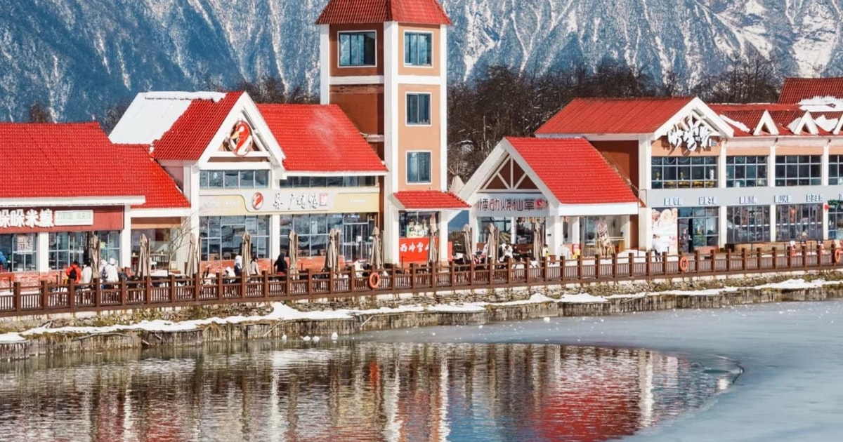 Chengdu: Xiling Snow Mountain Tour with Cable Car & Hiking | GetYourGuide