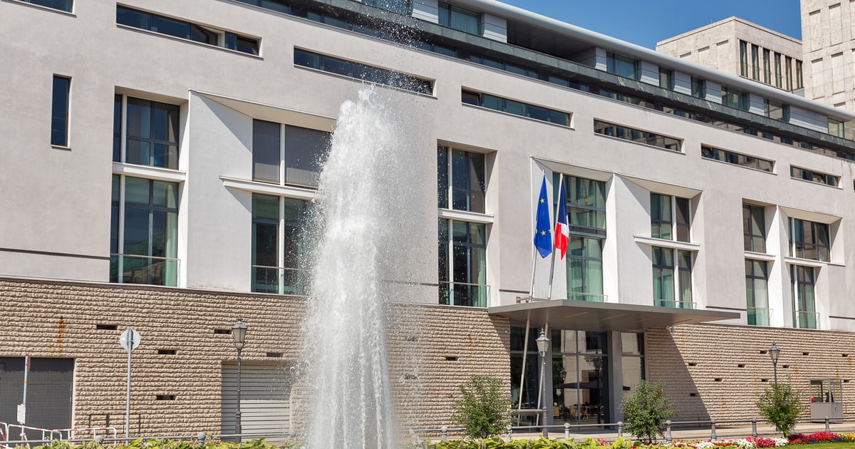 Berlin: Embassy District Architecture Walking Tour | GetYourGuide