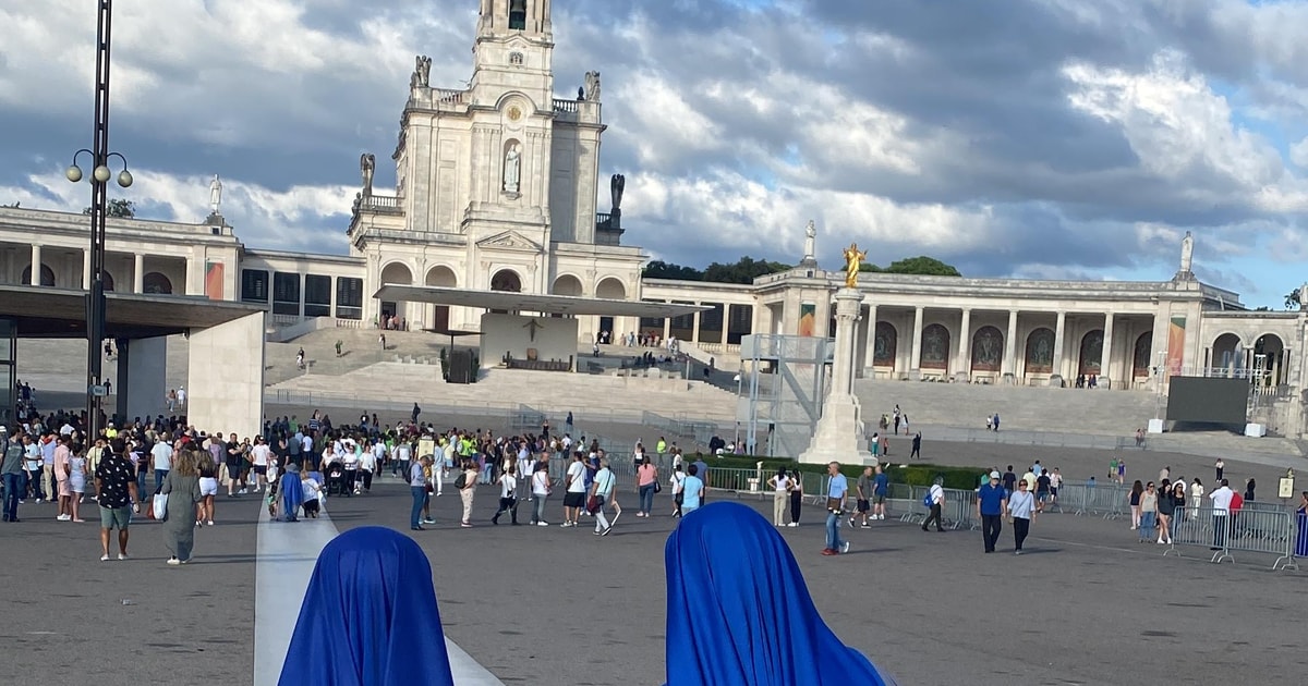 Bezoek aan Fátima; en Nazaré, een klein dorp met reusachtige golven ...