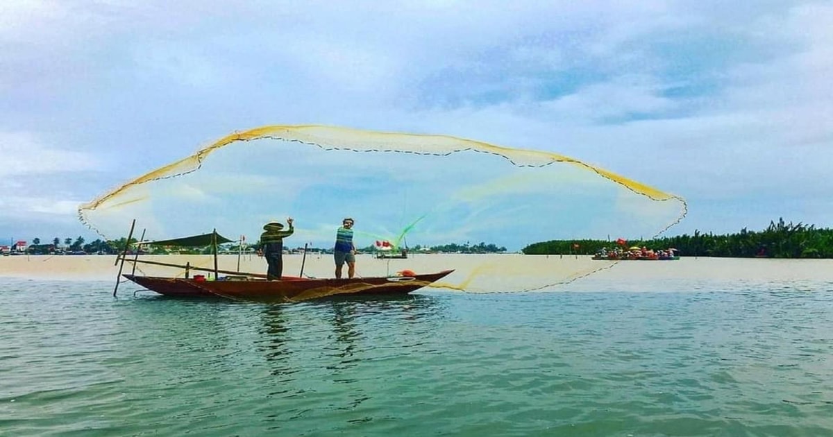 Kosaras hajókirándulás DaNang/Hoi Anból Cafe Class & ebéddel | GetYourGuide