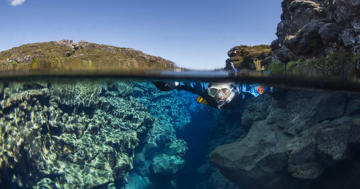 Golden Circle & Silfra Snorkeling Tour en grupo reducido | GetYourGuide