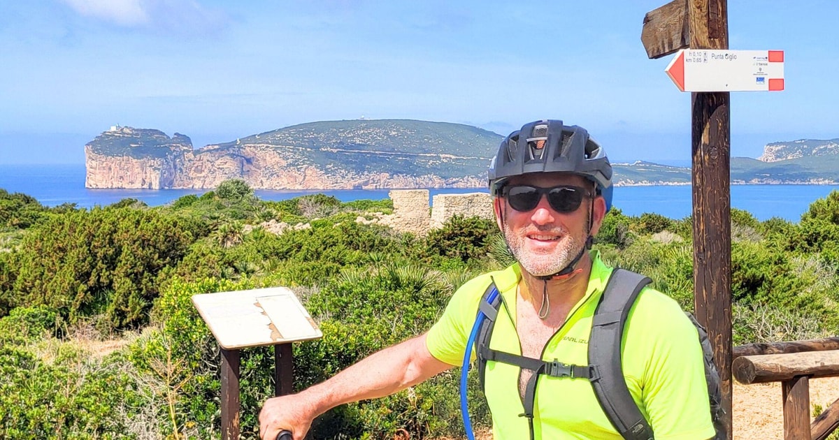 Alghero: tour guidato in ebike fino a Capo Caccia | GetYourGuide