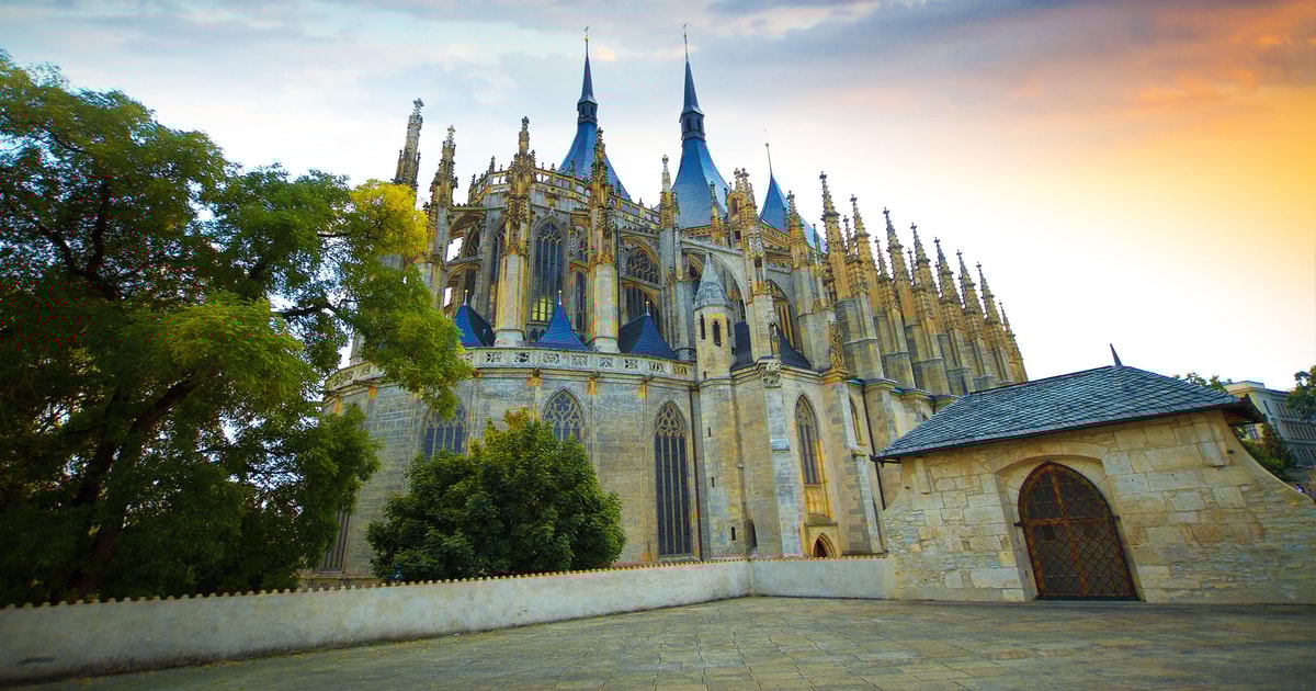 Privérondleiding van Praag naar Kutna Hora, UNESCO | GetYourGuide