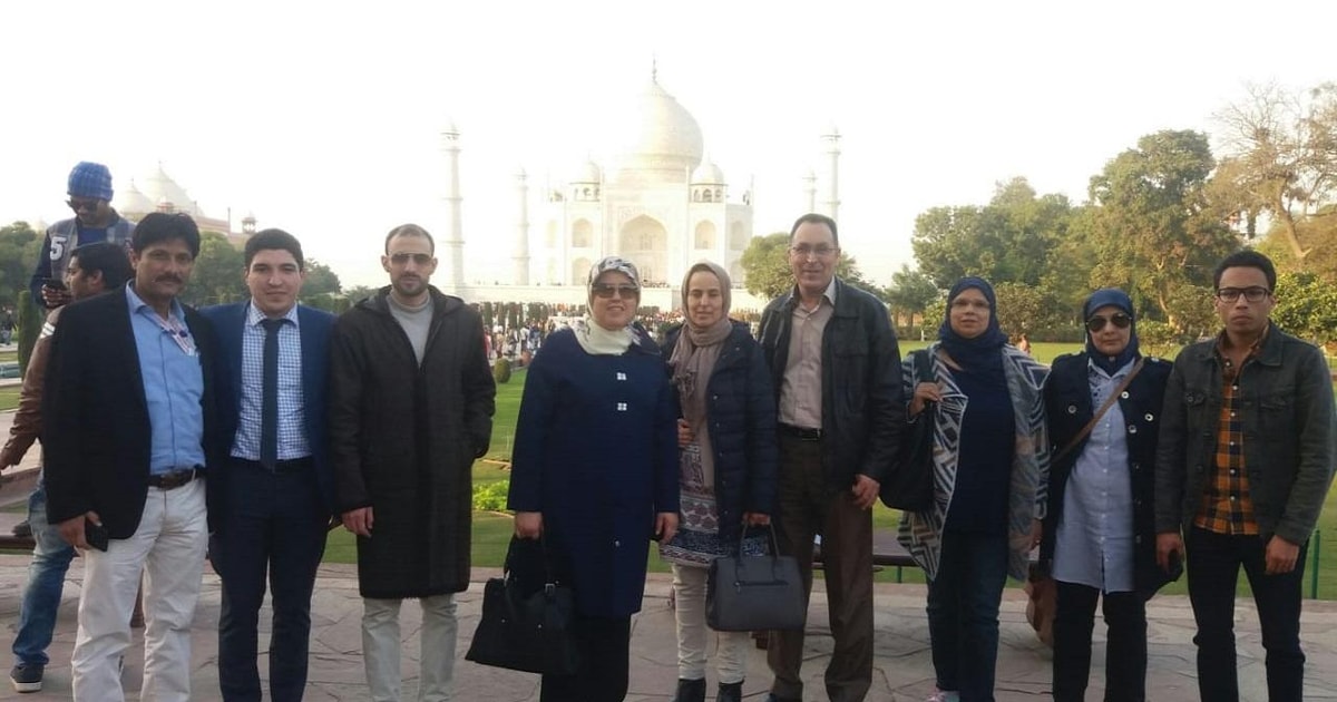 Agra : Taj Mahal & Agra Fort With Local Tour guide | GetYourGuide