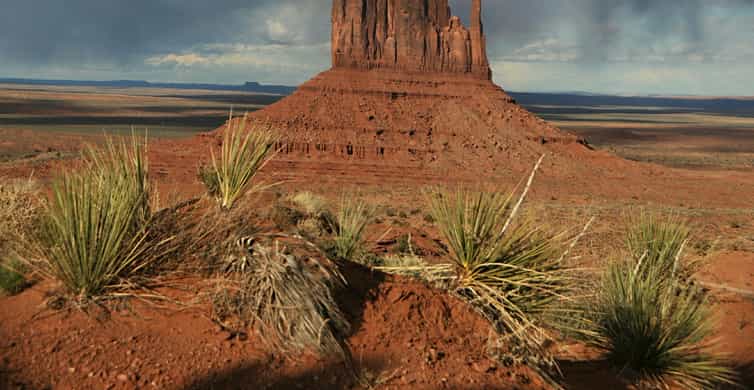 Monument Valley: Guided Sunset Tour | GetYourGuide
