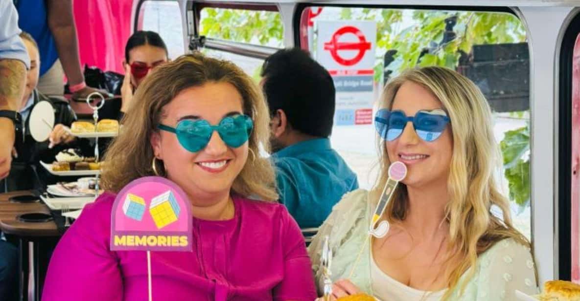 London: Afternoon Tea-buss med ABBA-tema og prosecco | GetYourGuide
