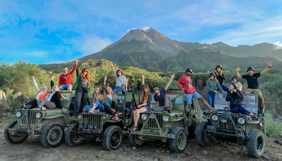 Excursiones en Jeep por el Volcán Merapi | GetYourGuide