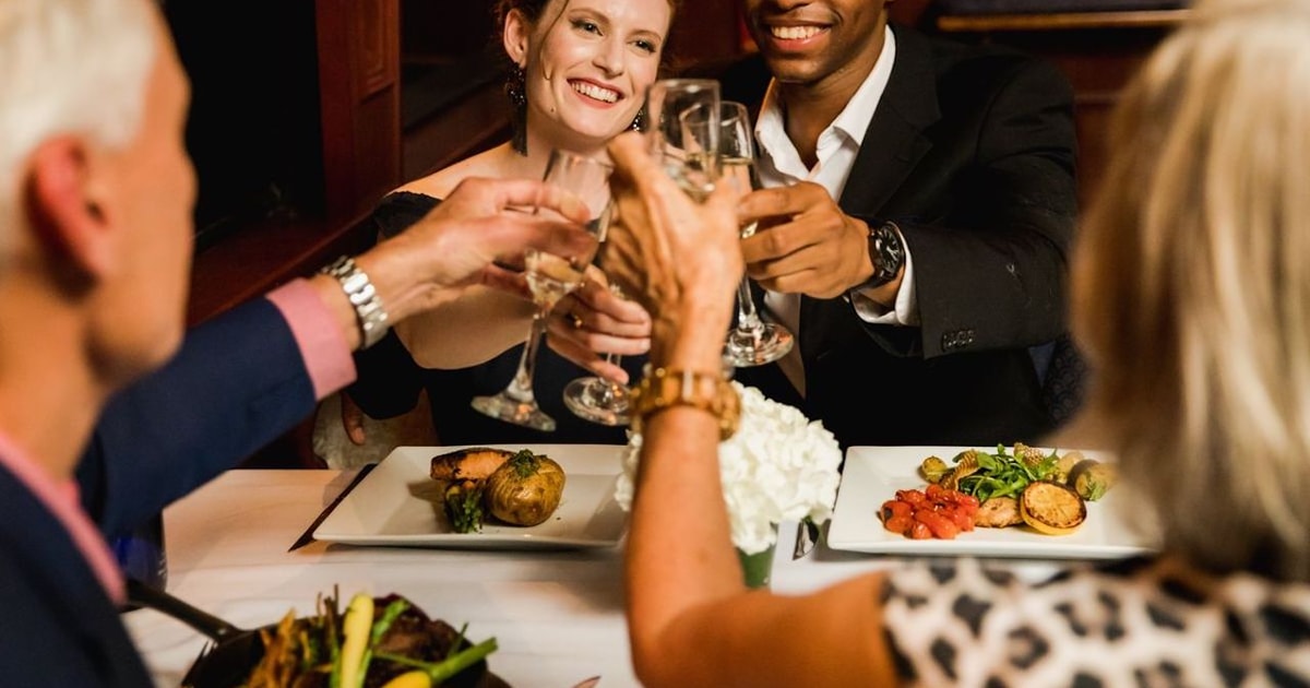 Philadelphia: Thanksgiving-cruise met vroeg diner | GetYourGuide Philadelphia: Thanksgiving-cruise met vroeg diner | GetYourGuide