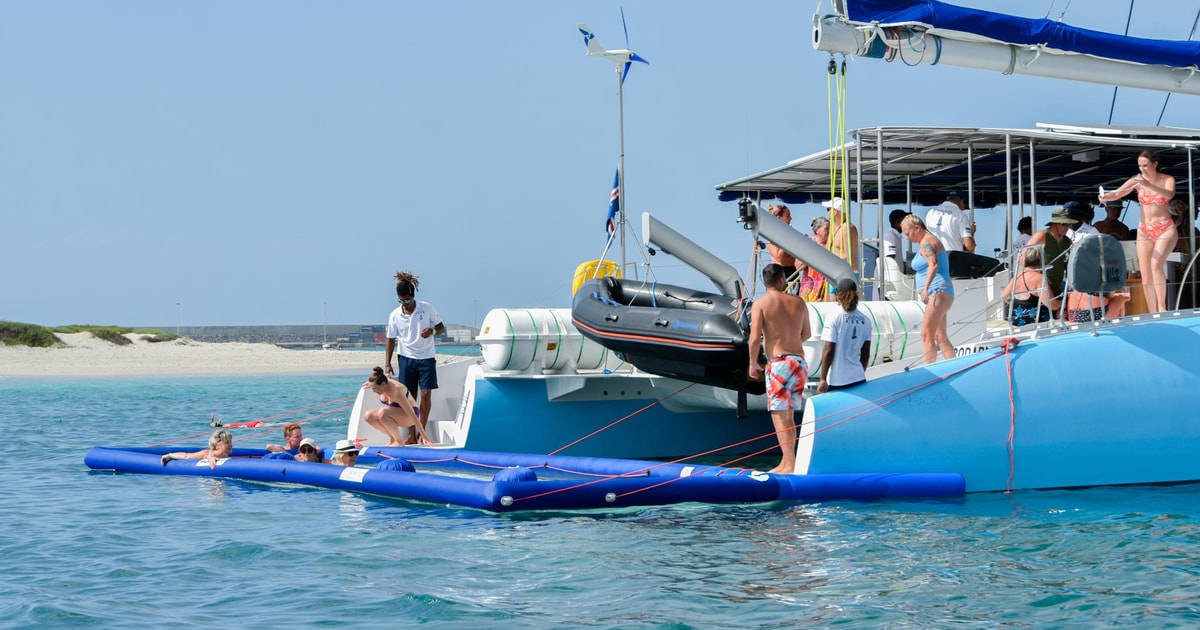 Boa Vista Katamaran-Tour: All-Inclusive-Buchtfahrt | GetYourGuide