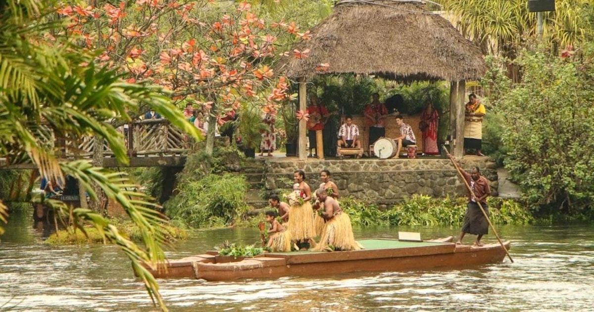 Von Hilo: Polynesisches Kulturzentrum und Pearl Harbor Tour | GetYourGuide