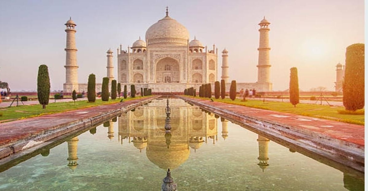 Fra Delhi: Taj Mahal ved solopgang, Agra Fort og Baby Taj med tuk-tuk ...