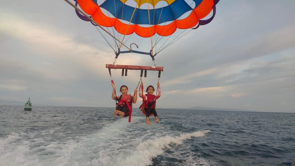Bali: Experiencia de Aventura en Parasailing en la Playa de Nusa Dua | GetYourGuide