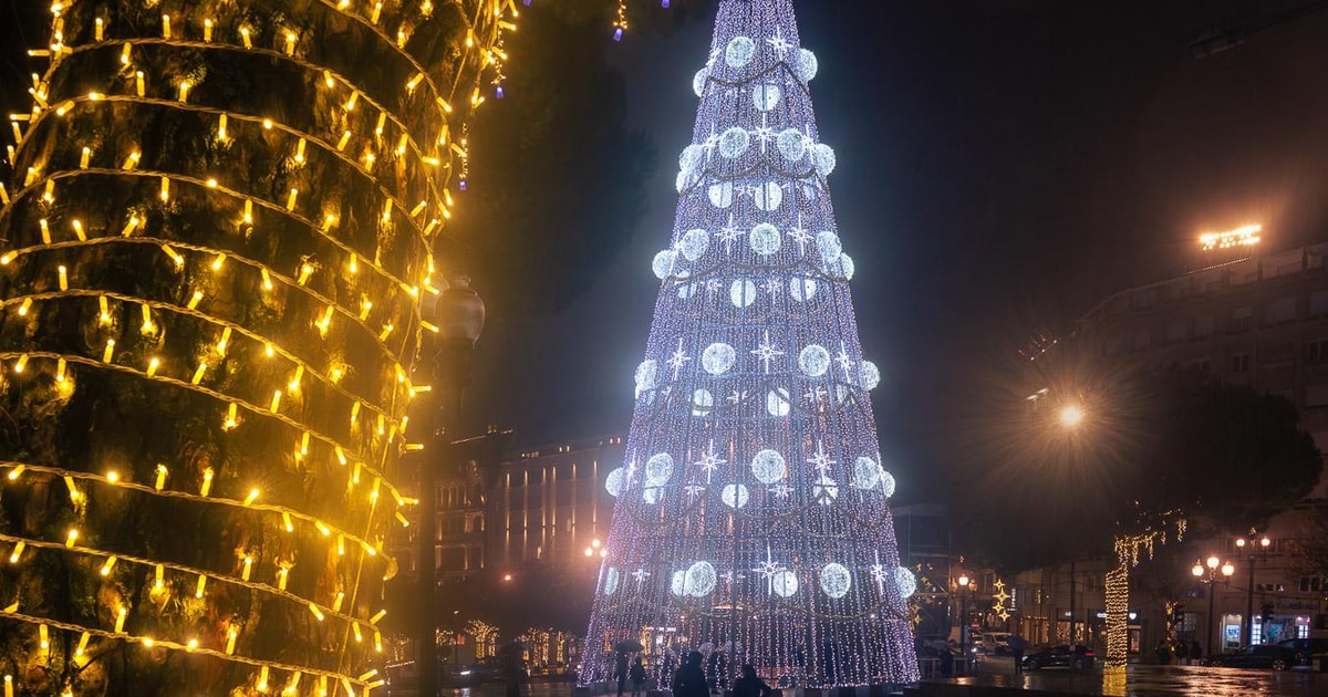 Porto: Christmas Lights Private & Flexible Walking Tour | GetYourGuide
