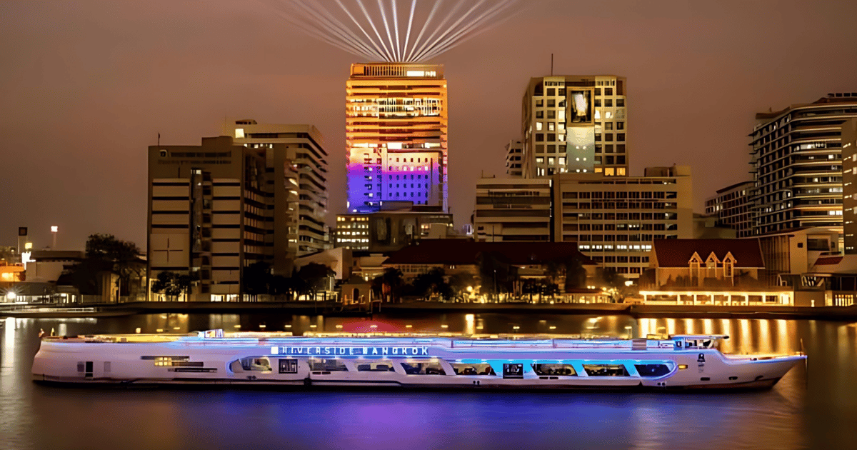 Bangkok: Fiesta de Carnaval Cena Crucero por el Chao Phraya | GetYourGuide
