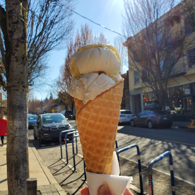 Portland: Guided Ice Cream Walking Tour with Tastings | GetYourGuide