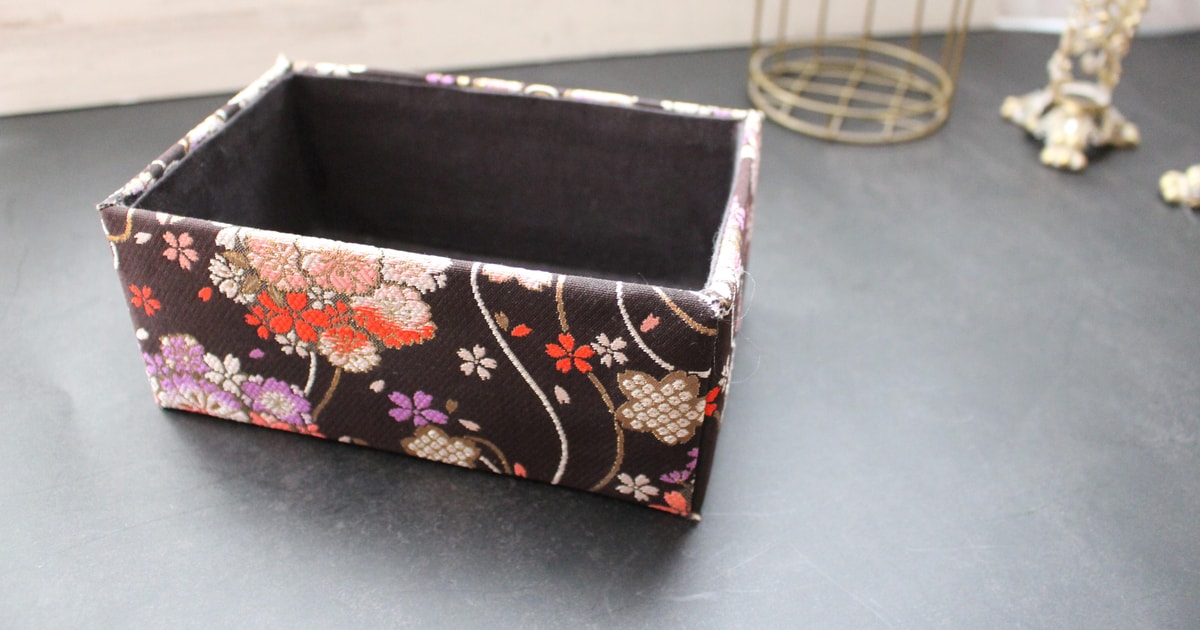 Osaka city: Japanese Cartonnage Box-Making Workshop | GetYourGuide