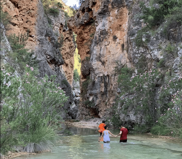 Valencia: Sorprendente ruta fluvial por el cañón del río Fraile ...