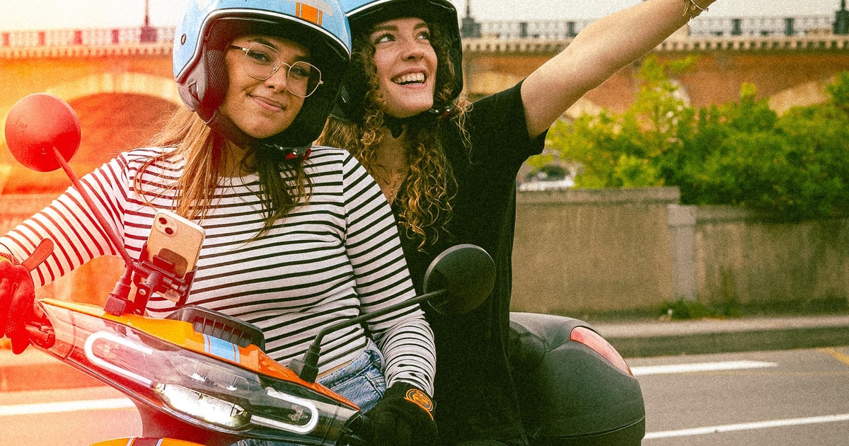 eDOG ride your escooter and discover Cité du Vin | GetYourGuide