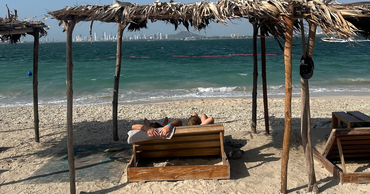 Cartagena: Isla Tierra Bomba beach club:Day Pass with Lunch | GetYourGuide