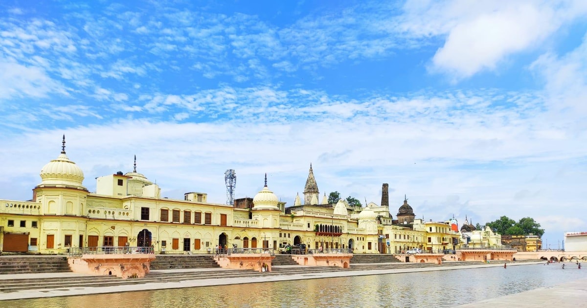 Ayodhya: 2-tägige private Sightseeing Tour mit Guide | GetYourGuide