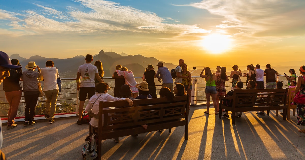 Cristo Redentor y Puesta de Sol en el Pan de Azúcar | GetYourGuide