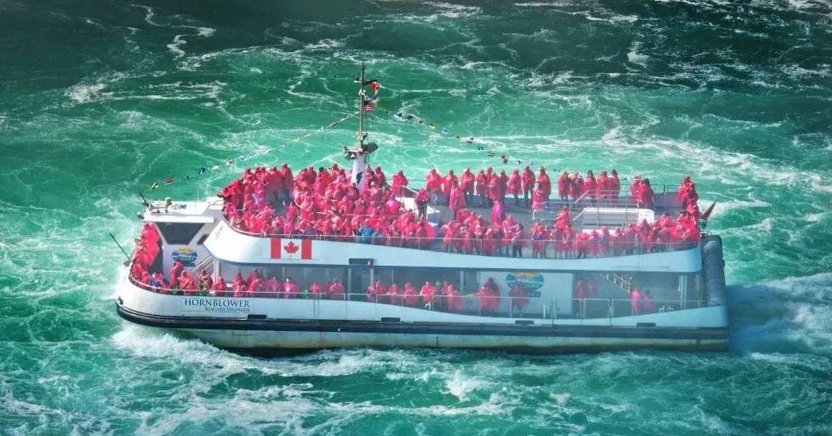 Niagara Falls: Premium Tour, Boat & Journey Behind the Falls | GetYourGuide
