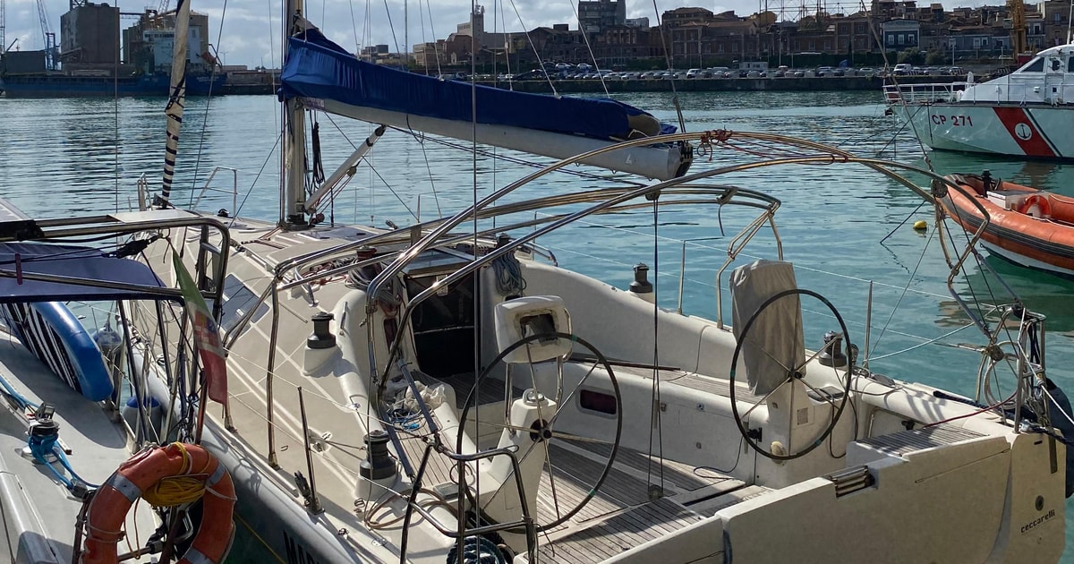 Zeilavontuur: Ontdek de wonderen van de Cyclops Riviera | GetYourGuide