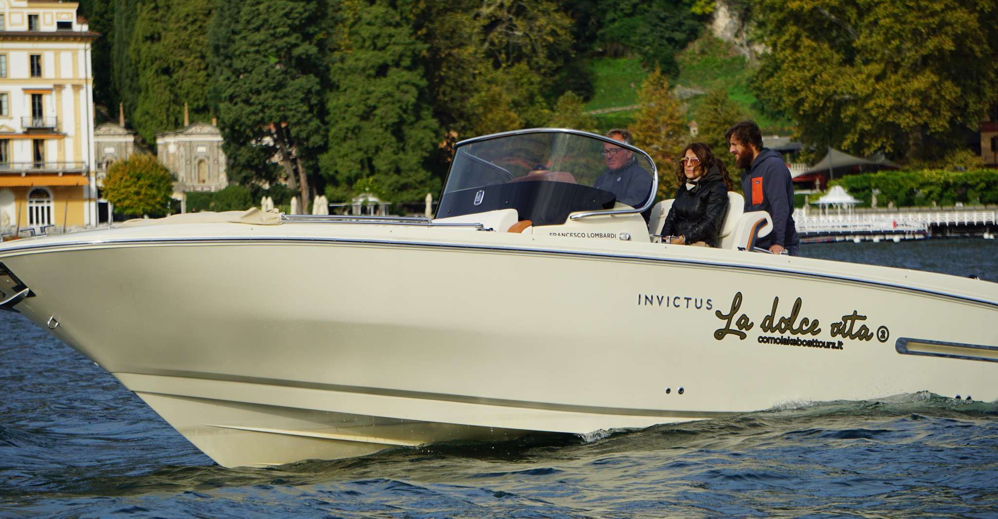 Lake Como, Dreamer Private Tour 1 hour Invictus boat | Water Activity in Como