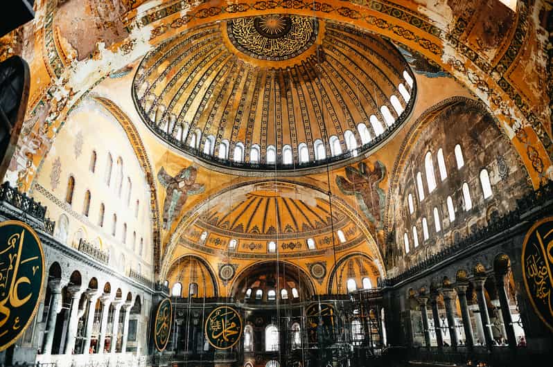 Basilique Sainte-Sophie : entrée avec visite guidée | GetYourGuide