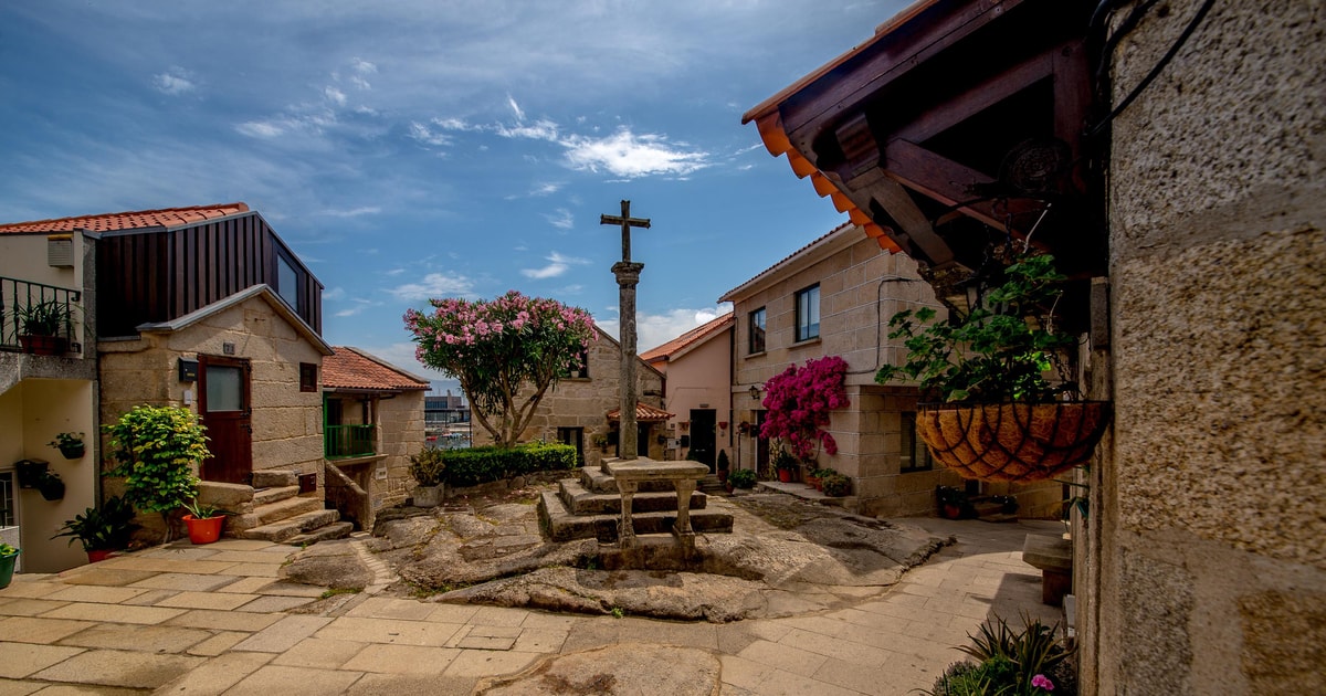 Free Tour around Combarro | GetYourGuide