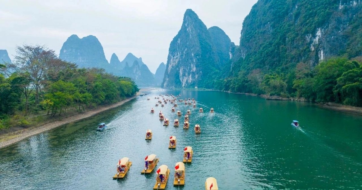 Guilin: Viagem privada de um dia a Yangshuo com gruta de prata e ...