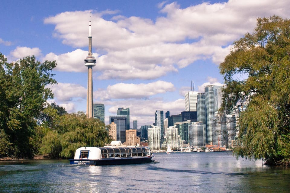 Toronto: Sightseeingbådtur i havnen og til øerne | GetYourGuide